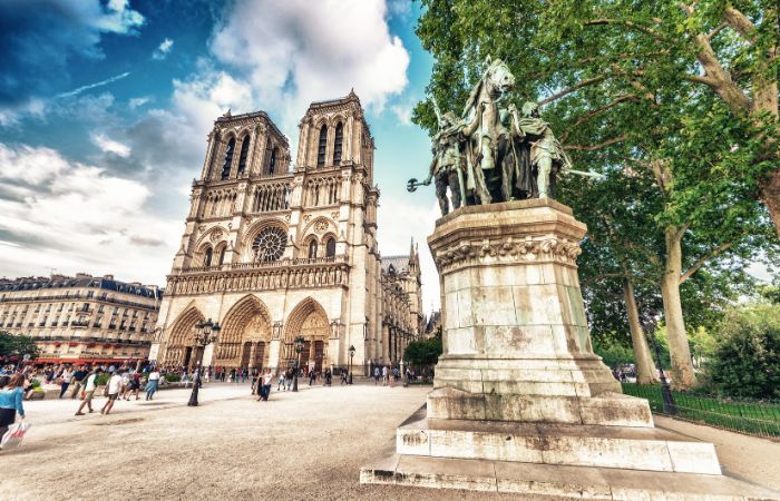 Top 35 Things Paris is Known For & Famous For | Lyfepyle