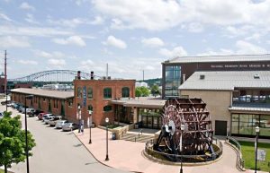 Top 23 Things Iowa is Known for & Famous For | Lyfepyle