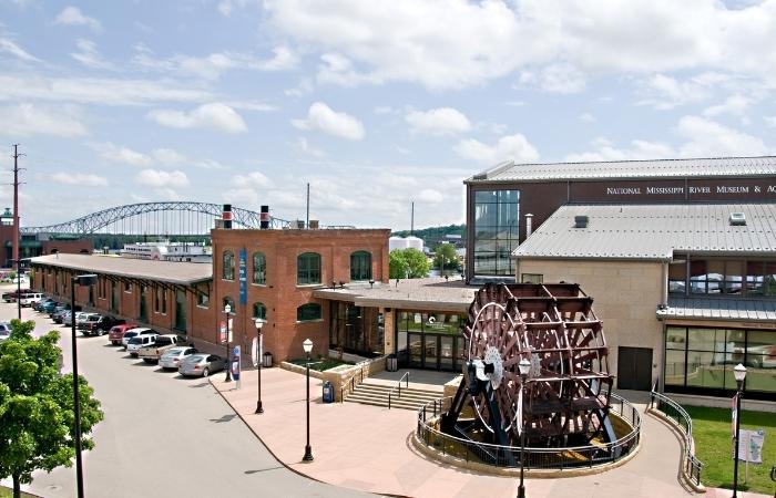 Top 23 Things Iowa is Known for & Famous For | Lyfepyle