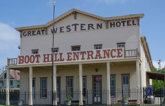 Top 24 Things Kansas is Known For & Famous For | Lyfepyle